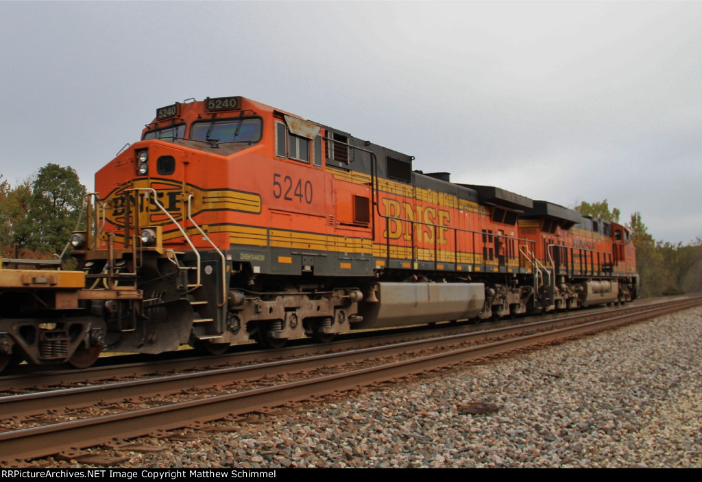 BNSF 5240 - DPU #1